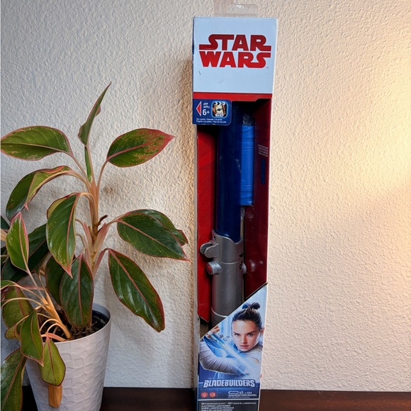 Star Wars | Toys | Star Wars Rey Starkiller Base Electronic Blue ...